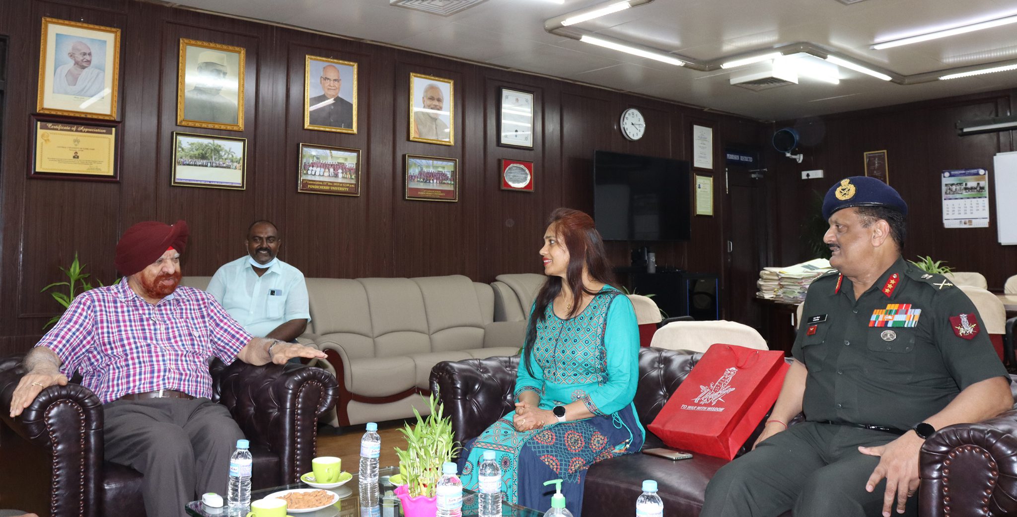 Lt. Gen. S. Mohan, AVSM, SM, VSM called on Vice-Chancellor Prof ...