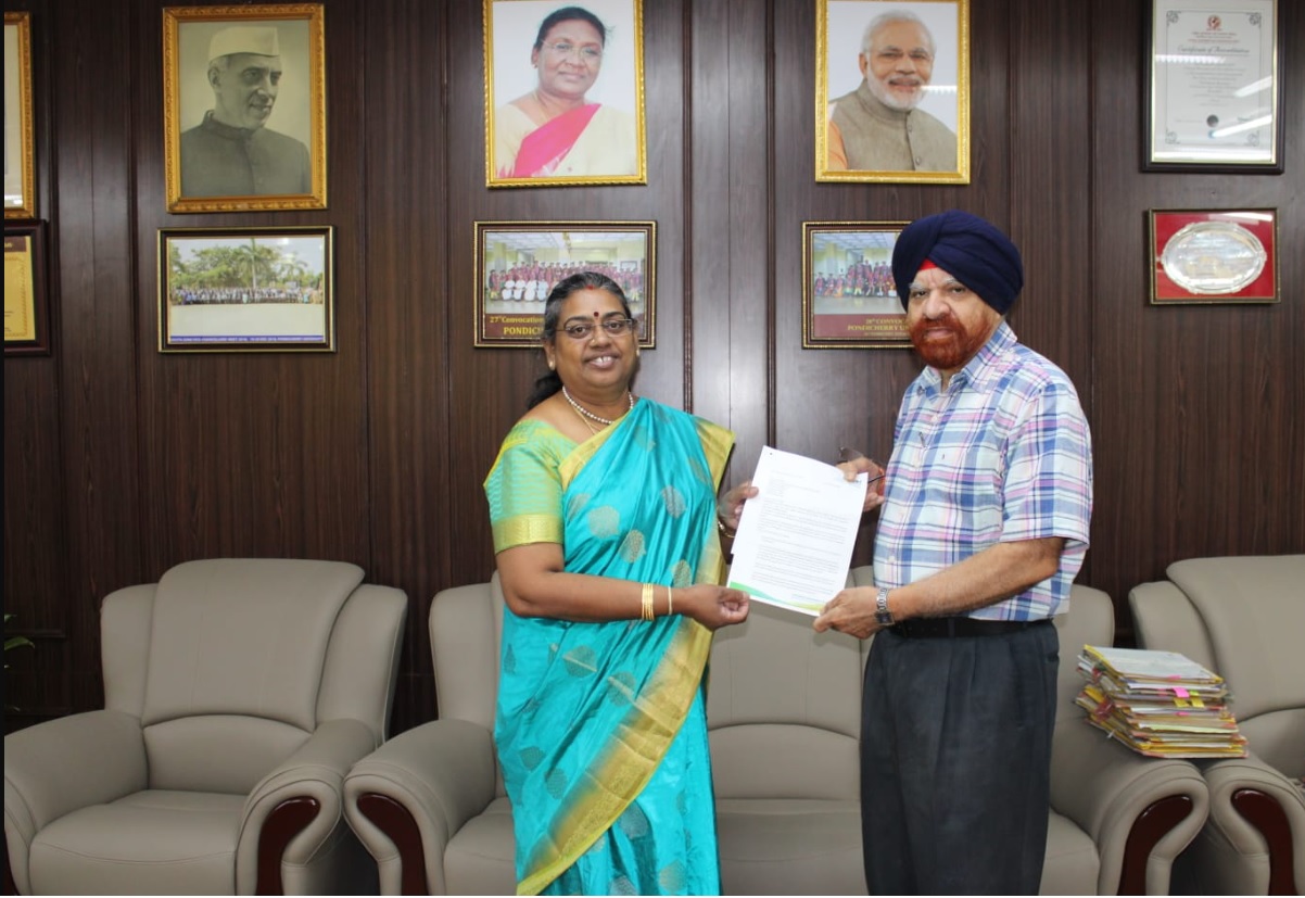 Our esteemed Vice Chancellor Professor. Gurmeet Singh congratulated ...