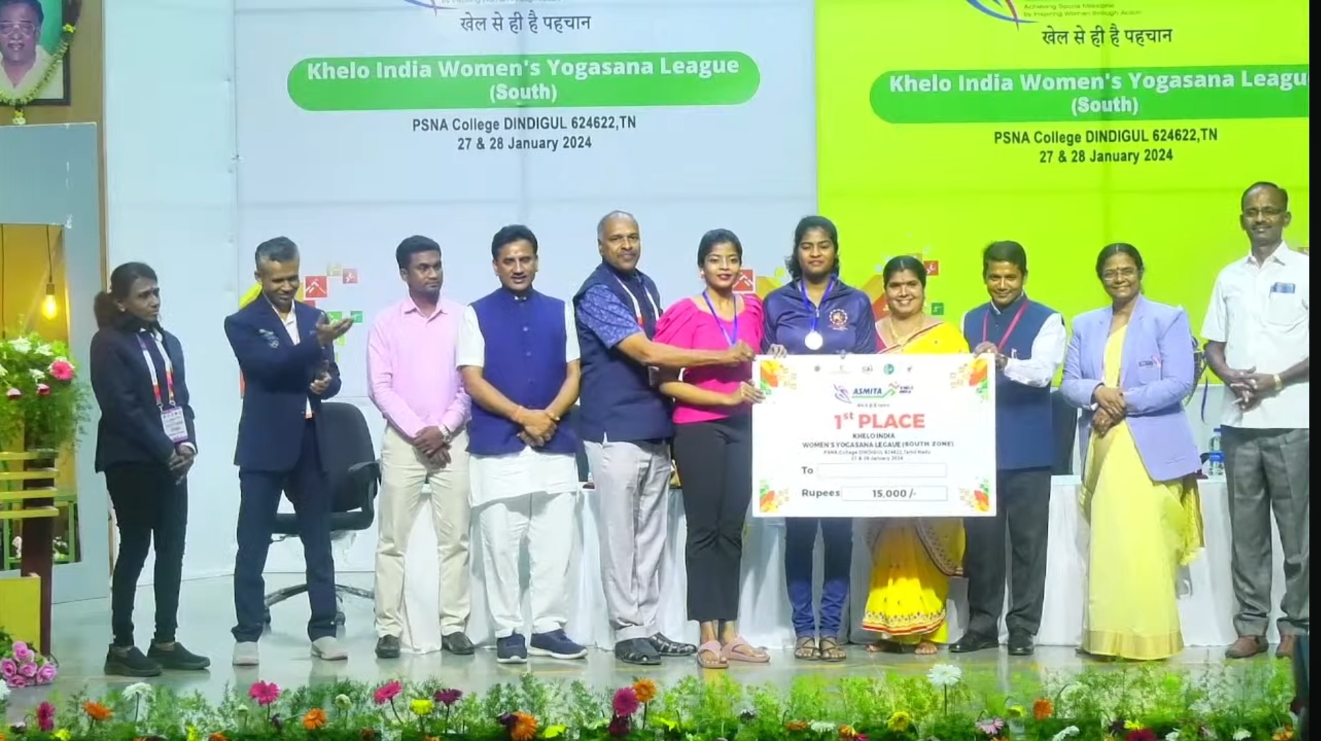 Prof. Tharanikkarasu, VC (i/c), congratulated Ms. Vishnu Mahalakshmi ...