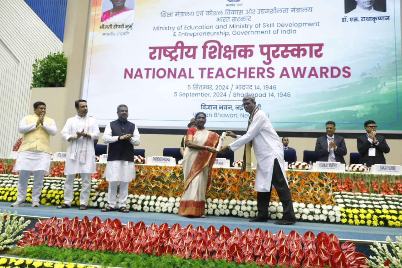 Honourable President of India Smt. Droupadi Murmu conferred National Teachers Award to Dr. C ...